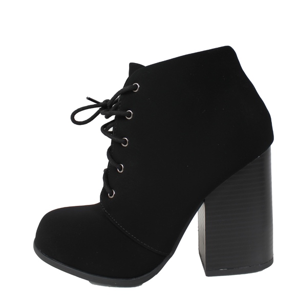 Shoes | Black Lace Up Closed Toe Stacked Block Heel Ankle | Poshmark